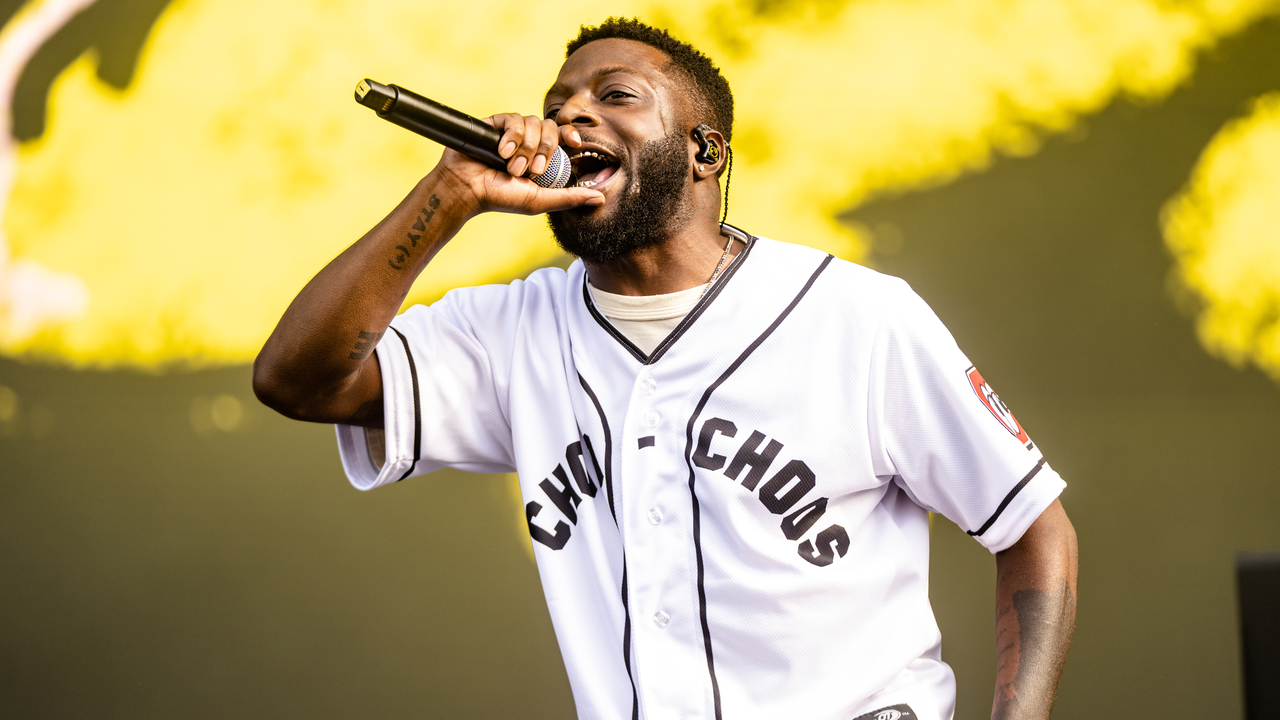 Поездом в Рашадск: Isaiah Rashad получил ключи от города и праздничный ...