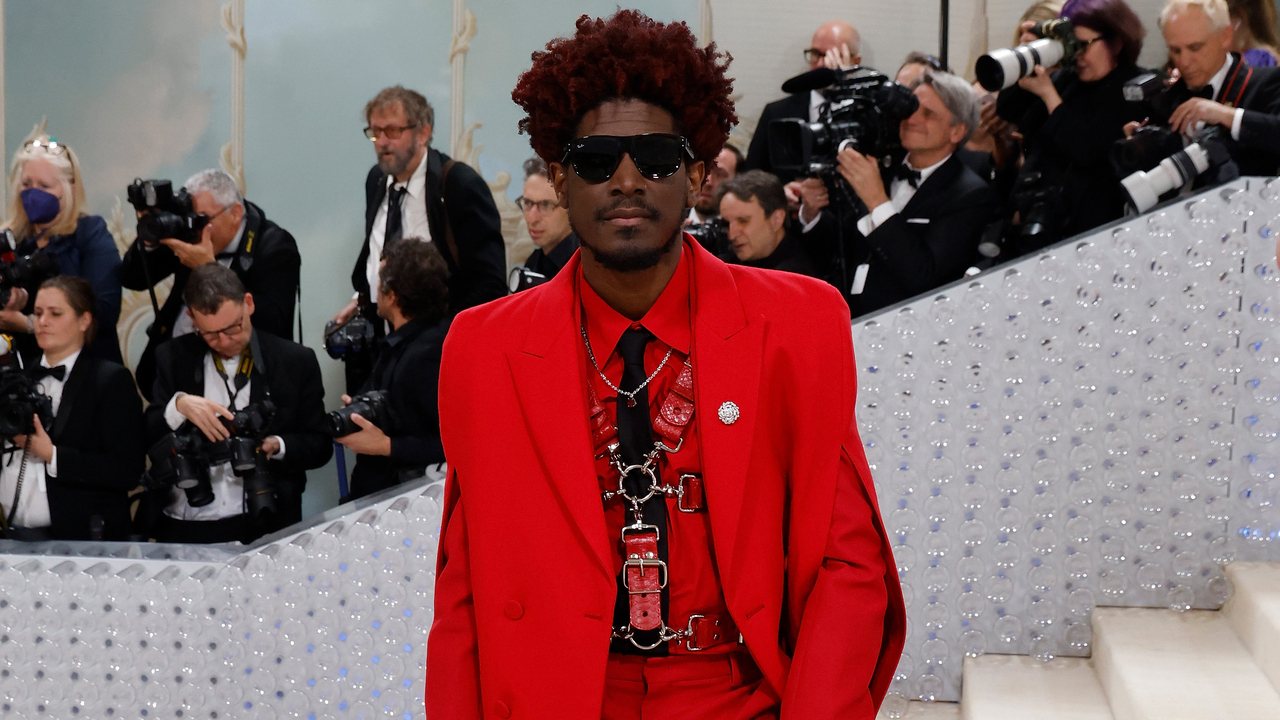 Labrinth поделился треклистом грядущего альбома Ends & Begins - Звук